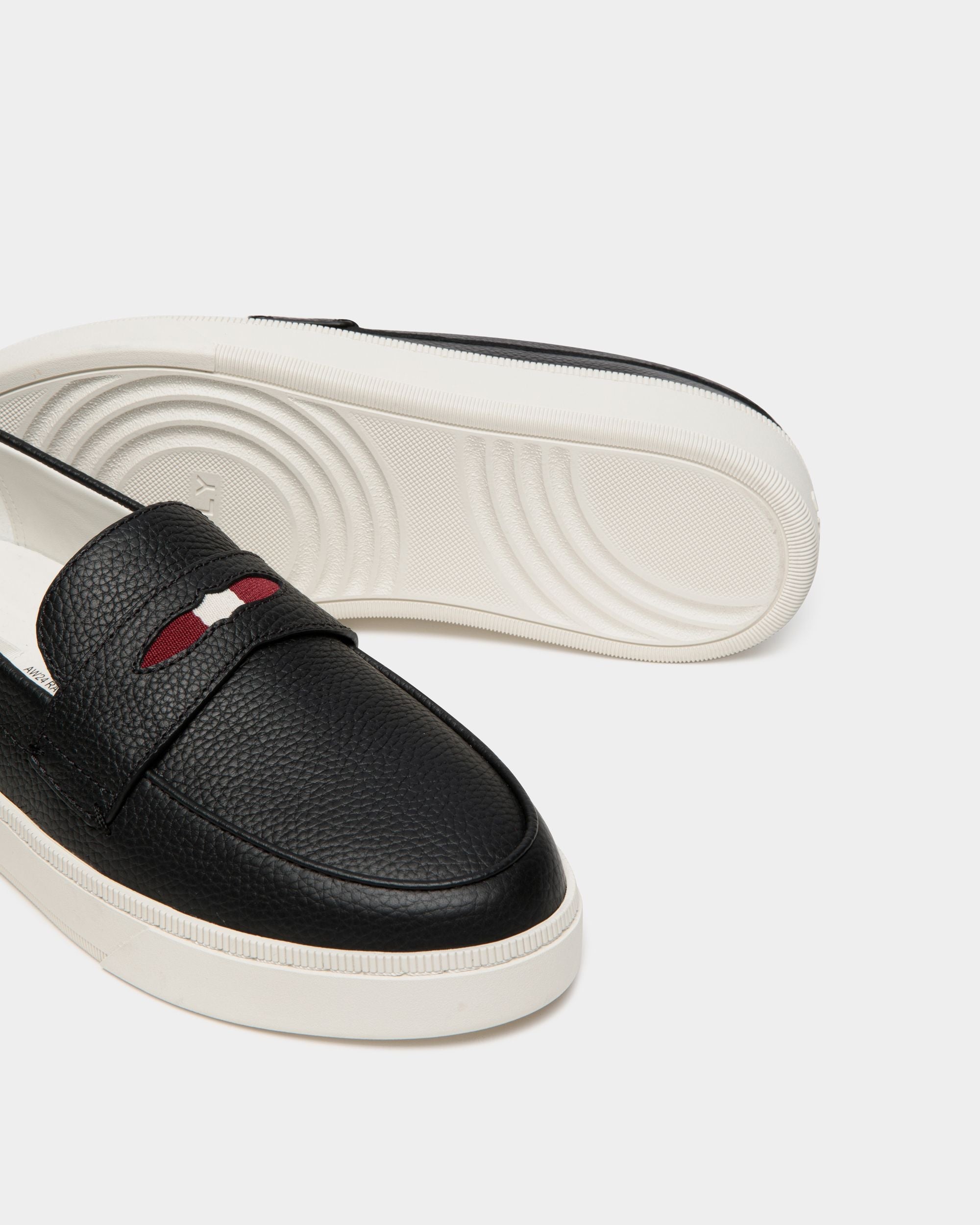 Men's Black Raise Sneaker In Black Grained Leather | Bally Global